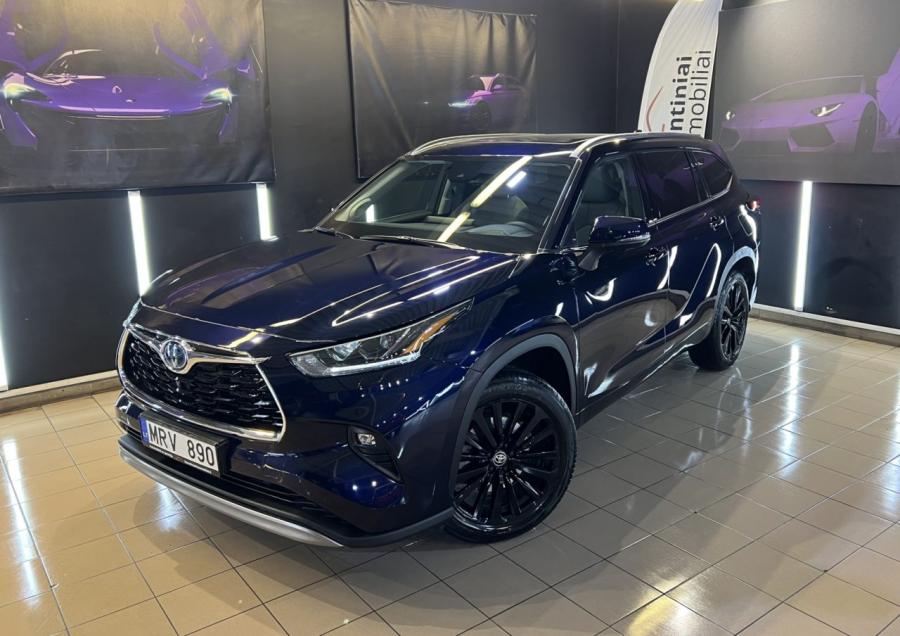 Toyota Highlander 2023 in Vilnius, with an engine capacity of 2.50 L and mileage of 16 thousand km for 49950 €, photo 1 on AUTOMOTO.COM.LV