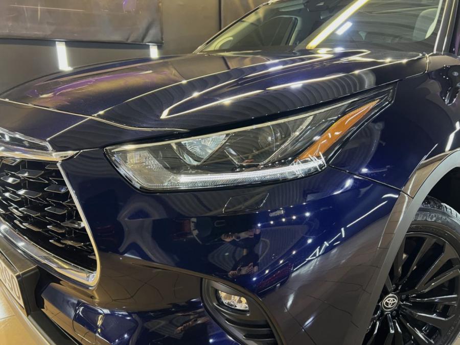 Toyota Highlander 2023 in Vilnius, with an engine capacity of 2.50 L and mileage of 16 thousand km for 49950 €, photo 4 on AUTOMOTO.COM.LV
