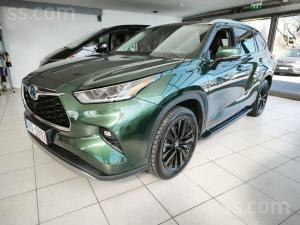 Zaļš Toyota Highlander 2023 Rīga, ar dzinēja tilpumu 2.50 L un nobraukumu 40 tūkst. km par 53900 €, foto  vietnē AUTOMOTO.COM.LV