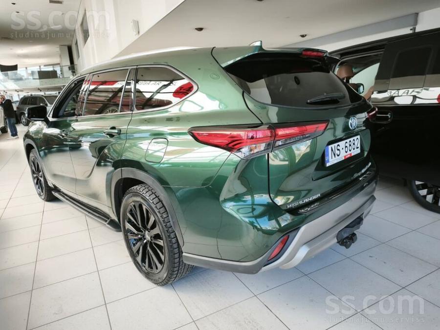 Zaļš Toyota Highlander 2023 Rīga, ar dzinēja tilpumu 2.50 L un nobraukumu 40 tūkst. km par 53900 €, foto 3 vietnē AUTOMOTO.COM.LV