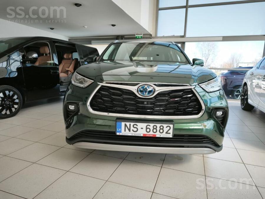 Zaļš Toyota Highlander 2023 Rīga, ar dzinēja tilpumu 2.50 L un nobraukumu 40 tūkst. km par 53900 €, foto 6 vietnē AUTOMOTO.COM.LV