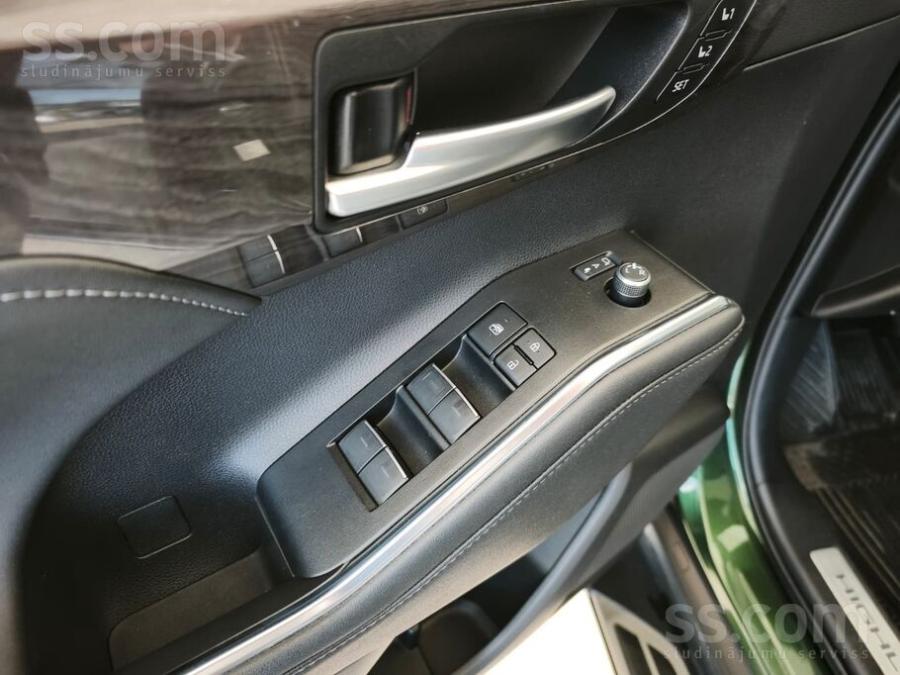 Zaļš Toyota Highlander 2023 Rīga, ar dzinēja tilpumu 2.50 L un nobraukumu 40 tūkst. km par 53900 €, foto 9 vietnē AUTOMOTO.COM.LV