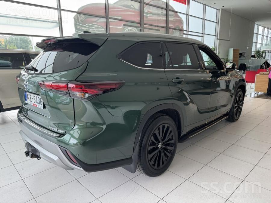 Зеленый Тойота Хайлендер 2024 в Рига, объемом двигателя 2.50 л и пробегом 46 тыс. км за 53900 €, фото 5 на AUTOMOTO.COM.LV