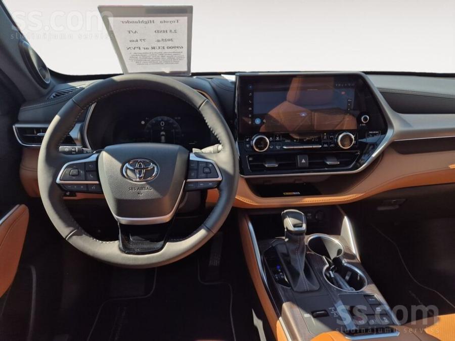 Zaļš Toyota Highlander 2025 Rīga, ar dzinēja tilpumu 2.50 L un nobraukumu 100 tūkst. km par 69900 €, foto 10 vietnē AUTOMOTO.COM.LV