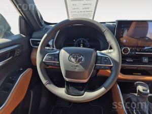 Zaļš Toyota Highlander 2025 Rīga, ar dzinēja tilpumu 2.50 L un nobraukumu 100 tūkst. km par 69900 €, foto 13 vietnē AUTOMOTO.COM.LV