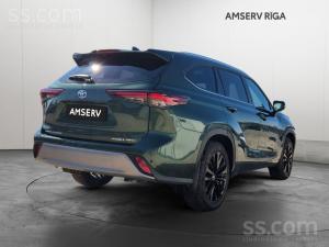 Zaļš Toyota Highlander 2025 Rīga, ar dzinēja tilpumu 2.50 L un nobraukumu 0 tūkst. km par 69900 €, foto 3 vietnē AUTOMOTO.COM.LV