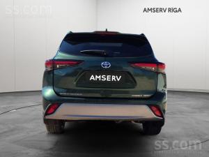 Zaļš Toyota Highlander 2025 Rīga, ar dzinēja tilpumu 2.50 L un nobraukumu 0 tūkst. km par 69900 €, foto 5 vietnē AUTOMOTO.COM.LV
