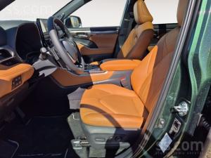 Zaļš Toyota Highlander 2025 Rīga, ar dzinēja tilpumu 2.50 L un nobraukumu 0 tūkst. km par 69900 €, foto 12 vietnē AUTOMOTO.COM.LV