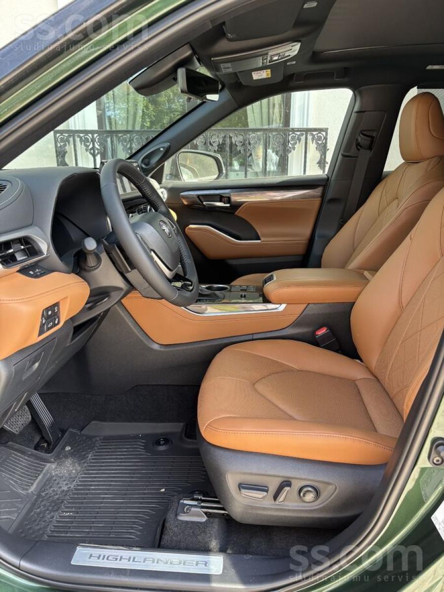 Zaļš Toyota Highlander 2025 Rīga, ar dzinēja tilpumu 2.50 L un nobraukumu 200 tūkst. km par 69500 €, foto 4 vietnē AUTOMOTO.COM.LV