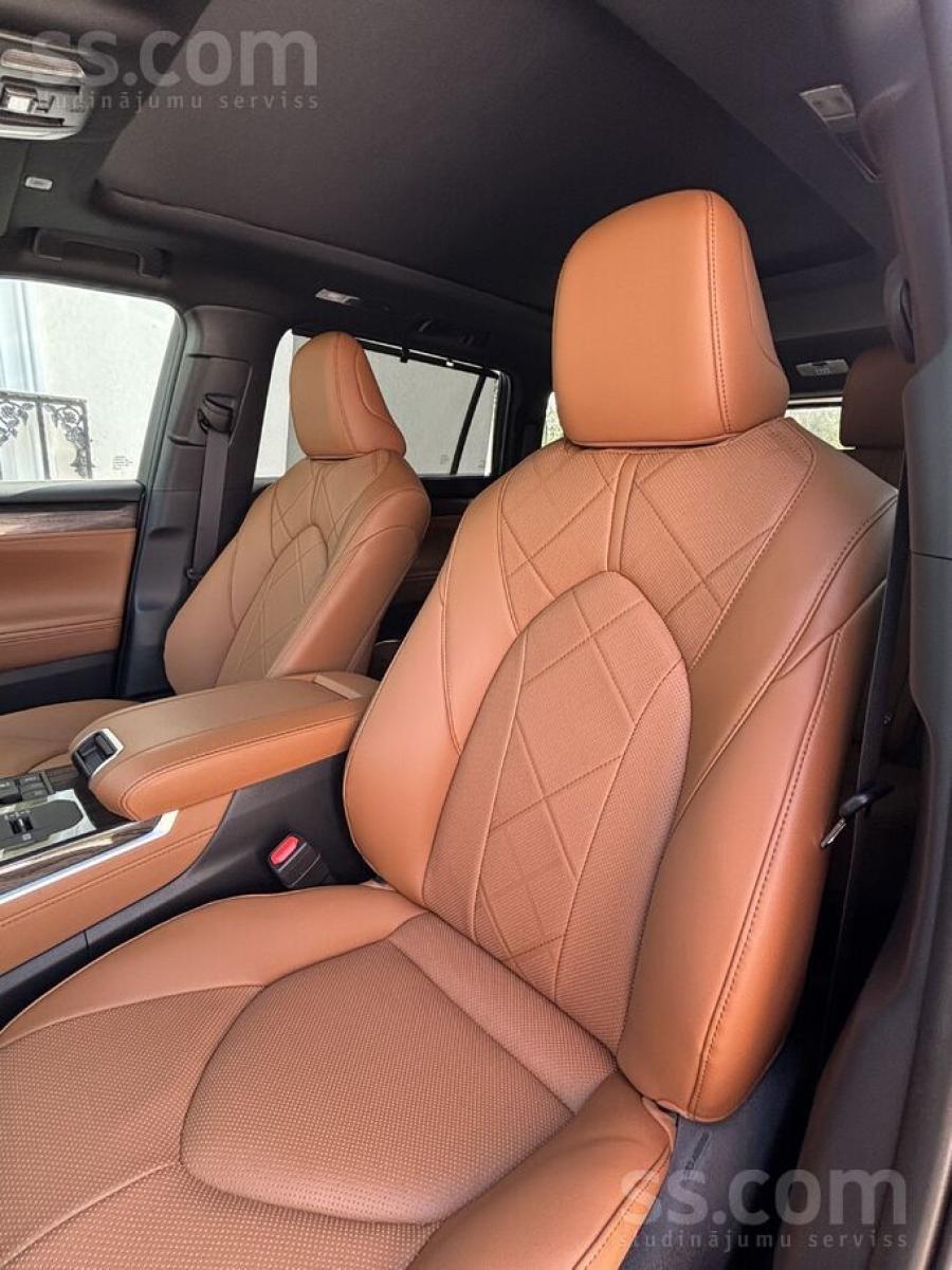 Zaļš Toyota Highlander 2025 Rīga, ar dzinēja tilpumu 2.50 L un nobraukumu 200 tūkst. km par 69500 €, foto 5 vietnē AUTOMOTO.COM.LV