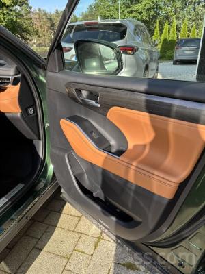 Zaļš Toyota Highlander 2025 Rīga, ar dzinēja tilpumu 2.50 L un nobraukumu 200 tūkst. km par 69500 €, foto 7 vietnē AUTOMOTO.COM.LV