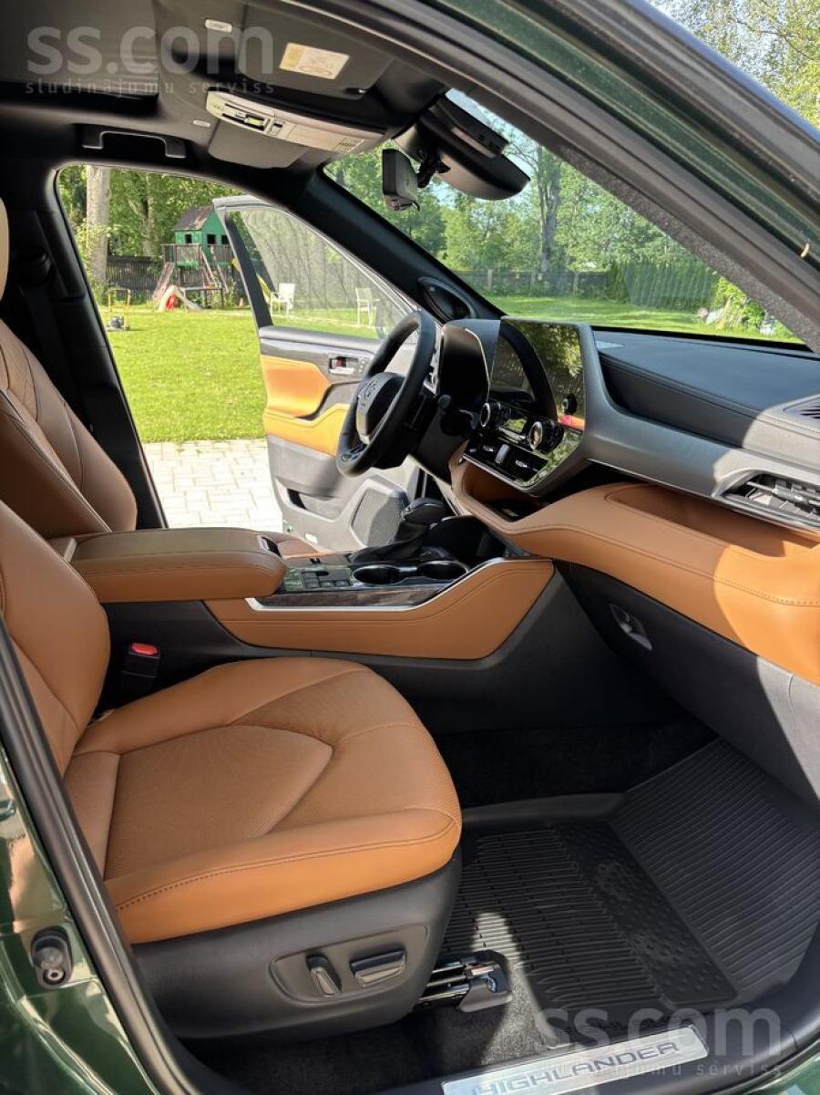 Zaļš Toyota Highlander 2025 Rīga, ar dzinēja tilpumu 2.50 L un nobraukumu 200 tūkst. km par 69500 €, foto 8 vietnē AUTOMOTO.COM.LV