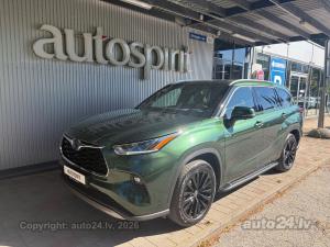 Green Toyota Highlander 2023 in Tallinn, with an engine capacity of 2.50 L and mileage of 55 thousand km for 53990 €, photo  on AUTOMOTO.COM.LV