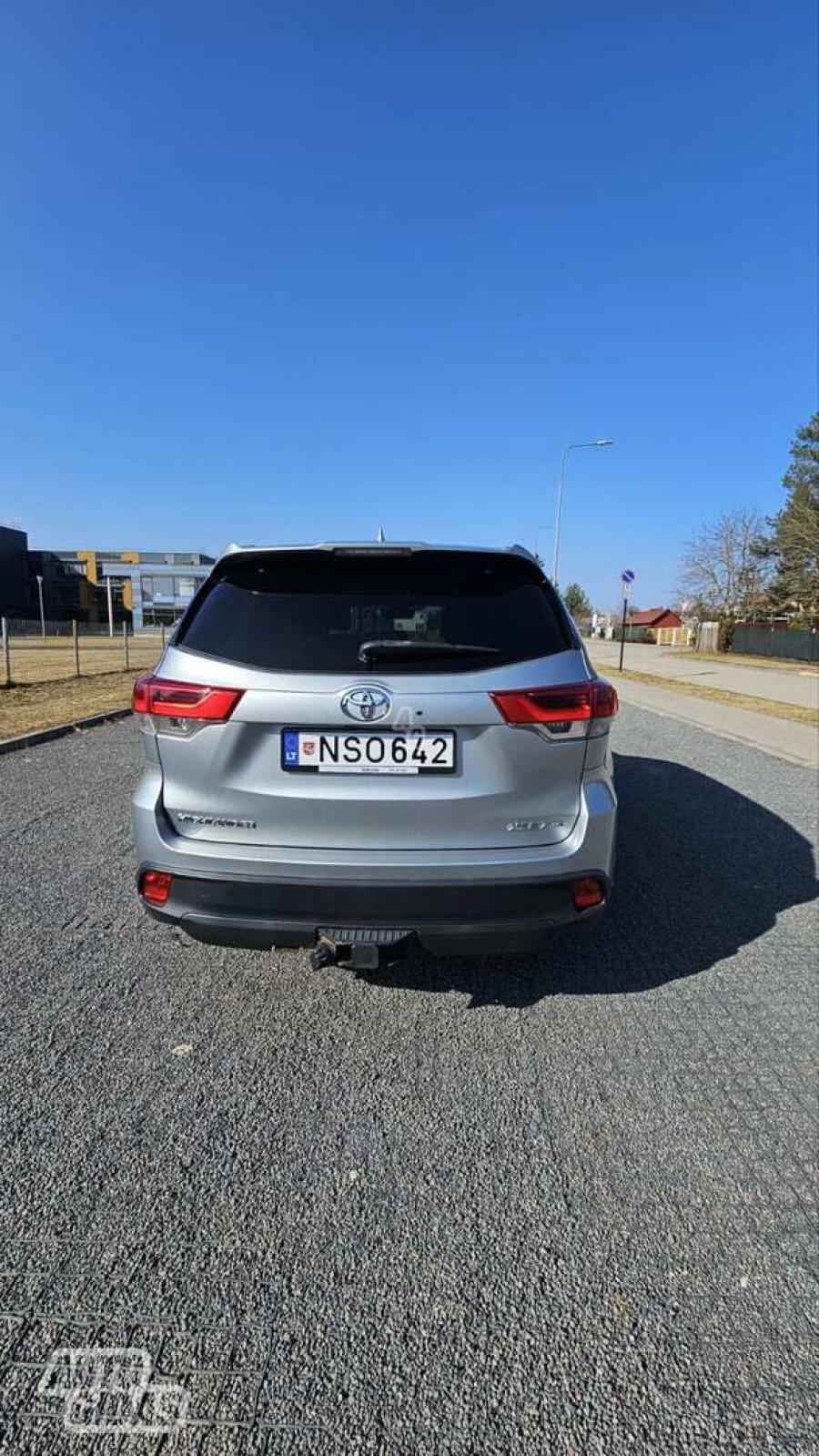 Grey Toyota Highlander 2017 in Vilnius, with an engine capacity of 3.50 L and mileage of 167 thousand km for 22500 €, photo 7 on AUTOMOTO.COM.LV