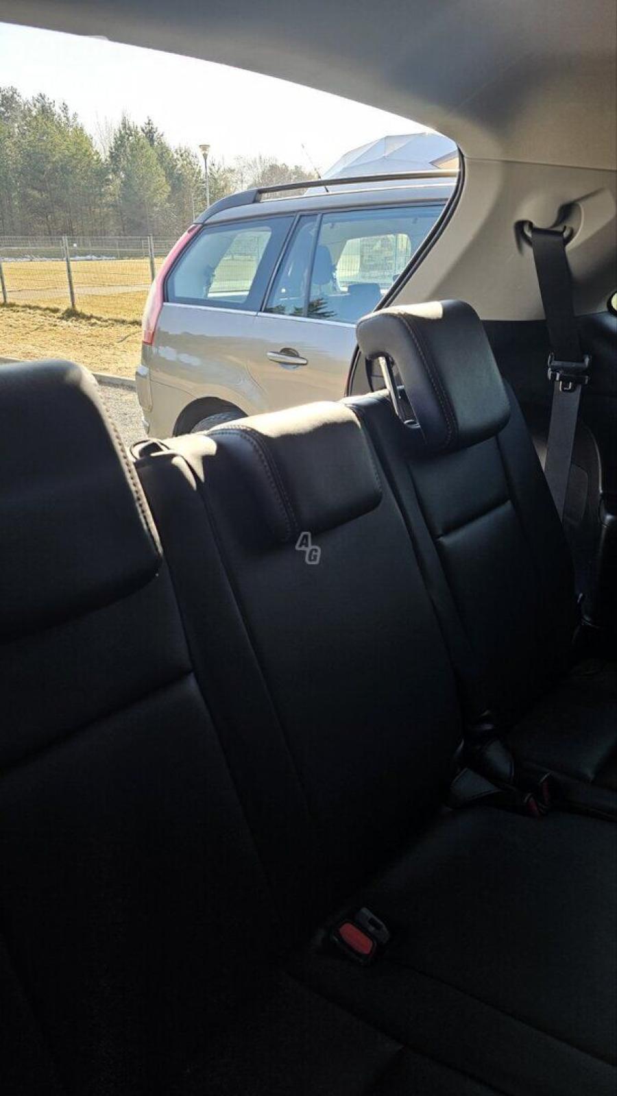 Grey Toyota Highlander 2017 in Vilnius, with an engine capacity of 3.50 L and mileage of 167 thousand km for 22500 €, photo 13 on AUTOMOTO.COM.LV