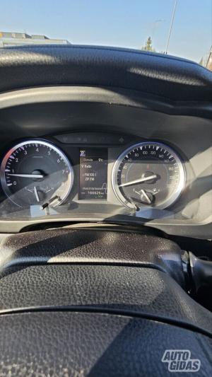 Grey Toyota Highlander 2017 in Vilnius, with an engine capacity of 3.50 L and mileage of 167 thousand km for 22500 €, photo 16 on AUTOMOTO.COM.LV