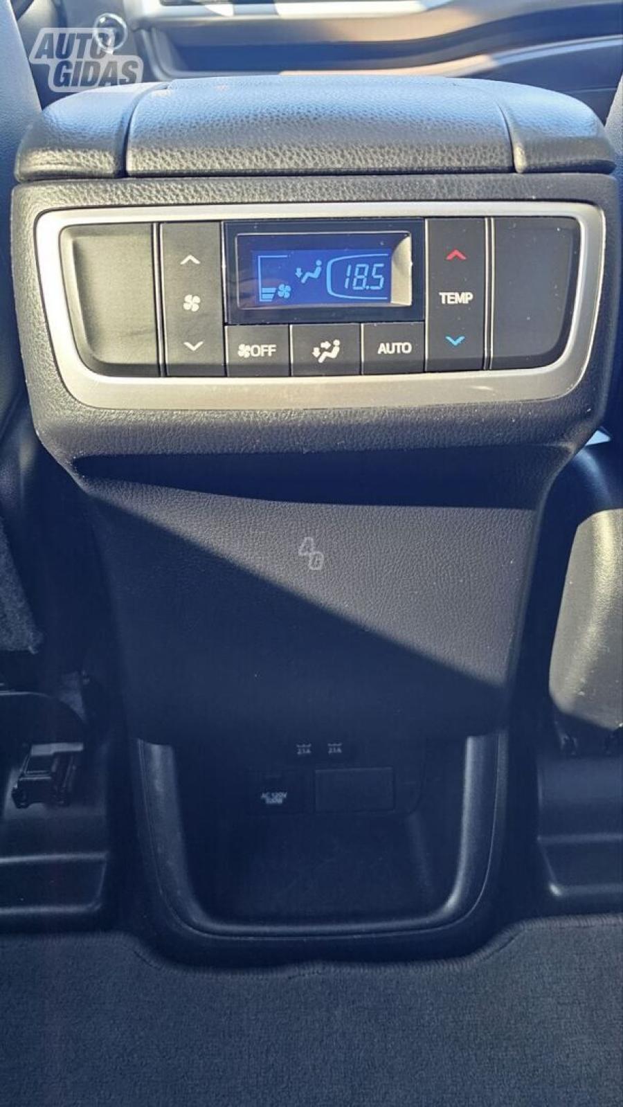 Grey Toyota Highlander 2017 in Vilnius, with an engine capacity of 3.50 L and mileage of 167 thousand km for 22500 €, photo 17 on AUTOMOTO.COM.LV