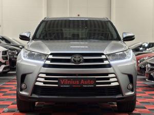 Grey Toyota Highlander 2017 in Vilnius, with an engine capacity of 3.46 L and mileage of 168 thousand km for 21490 €, photo 3 on AUTOMOTO.COM.LV