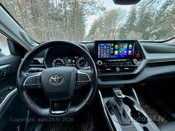 Pelēks Toyota Highlander 2021 Tallina, ar dzinēja tilpumu 2.50 L un nobraukumu 120 tūkst. km par 42900 €, foto 10 vietnē AUTOMOTO.COM.LV