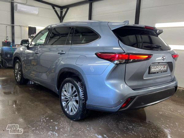 Pelēks Toyota Highlander 2021 Aukštieji Rusokai, ar dzinēja tilpumu 2.50 L un nobraukumu 37 tūkst. km par 35900 €, foto 9 vietnē AUTOMOTO.COM.LV
