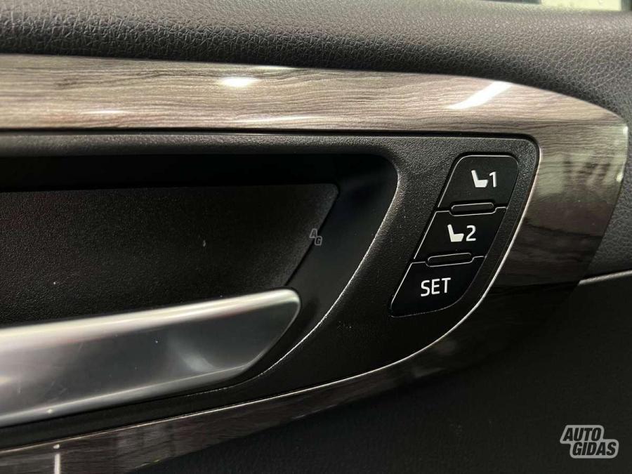Grey Toyota Highlander 2021 in Aukstieji Rusokai, with an engine capacity of 2.50 L and mileage of 37 thousand km for 35900 €, photo 13 on AUTOMOTO.COM.LV