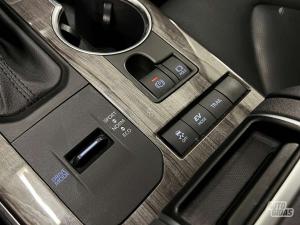 Grey Toyota Highlander 2021 in Aukstieji Rusokai, with an engine capacity of 2.50 L and mileage of 37 thousand km for 35900 €, photo 19 on AUTOMOTO.COM.LV