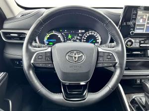 Grey Toyota Highlander 2021 in Vilnius, with an engine capacity of 2.49 L and mileage of 156 thousand km for 38900 €, photo 13 on AUTOMOTO.COM.LV