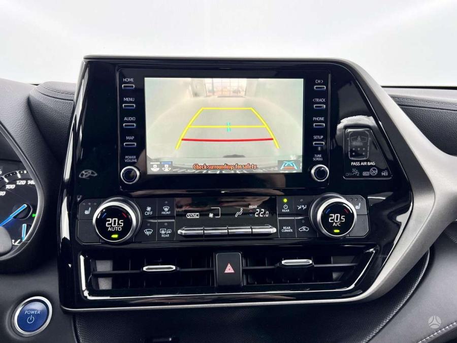Grey Toyota Highlander 2021 in Vilnius, with an engine capacity of 2.49 L and mileage of 156 thousand km for 38900 €, photo 15 on AUTOMOTO.COM.LV