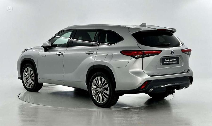Grey Toyota Highlander 2021 in Vilnius, with an engine capacity of 2.49 L and mileage of 156 thousand km for 38900 €, photo 18 on AUTOMOTO.COM.LV