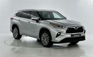 Grey Toyota Highlander 2021 in Vilnius, with an engine capacity of 2.49 L and mileage of 156 thousand km for 38900 €, photo 19 on AUTOMOTO.COM.LV