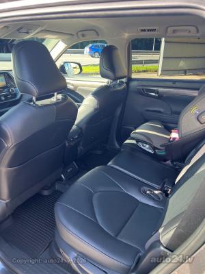 Pelēks Toyota Highlander 2022 Tallina, ar dzinēja tilpumu 2.50 L un nobraukumu 99 tūkst. km par 35900 €, foto 7 vietnē AUTOMOTO.COM.LV
