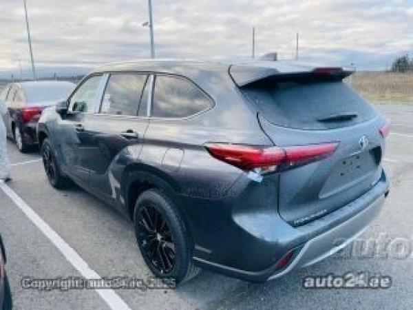 Серый Тойота Хайлендер 2023 в Нарва, объемом двигателя 2.50 л и пробегом 14 тыс. км за 50990 €, фото 5 на AUTOMOTO.COM.LV