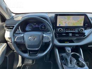 Pelēks Toyota Highlander 2023 Rīga, ar dzinēja tilpumu 2.50 L un nobraukumu 73 tūkst. km par 43990 €, foto 10 vietnē AUTOMOTO.COM.LV