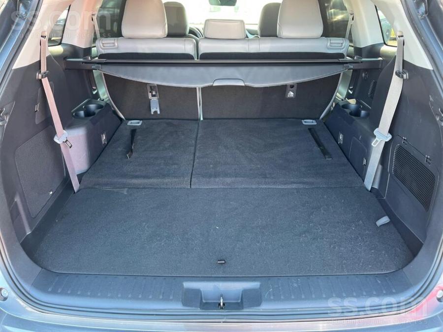 Pelēks Toyota Highlander 2023 Rīga, ar dzinēja tilpumu 2.50 L un nobraukumu 73 tūkst. km par 43990 €, foto 11 vietnē AUTOMOTO.COM.LV
