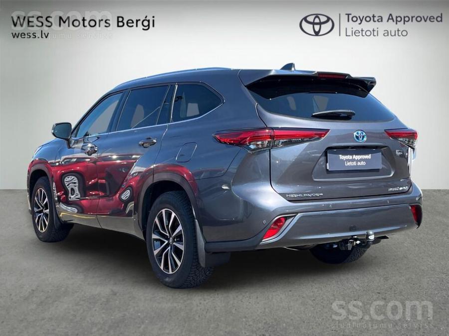 Pelēks Toyota Highlander 2023 Rīga, ar dzinēja tilpumu 2.50 L un nobraukumu 73 tūkst. km par 43990 €, foto 25 vietnē AUTOMOTO.COM.LV