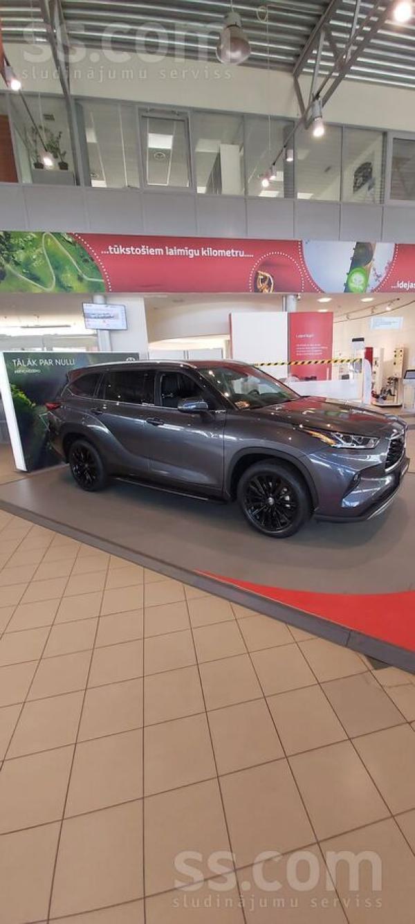 Pelēks Toyota Highlander 2024 Rīga, ar dzinēja tilpumu 2.50 L un nobraukumu 10 tūkst. km par 60000 €, foto 7 vietnē AUTOMOTO.COM.LV