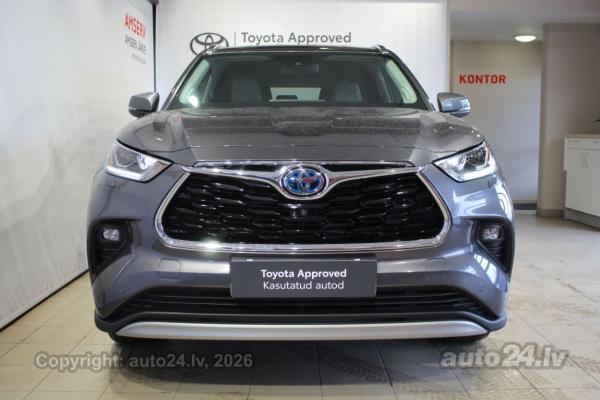 Pelēks Toyota Highlander 2021 Tallina, ar dzinēja tilpumu 2.50 L un nobraukumu 106 tūkst. km par 39990 €, foto 5 vietnē AUTOMOTO.COM.LV