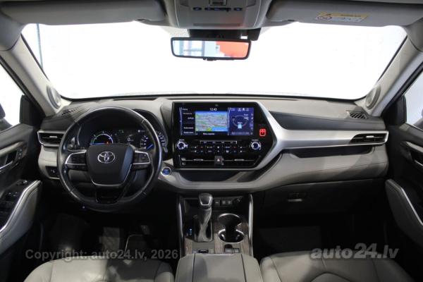 Pelēks Toyota Highlander 2021 Tallina, ar dzinēja tilpumu 2.50 L un nobraukumu 106 tūkst. km par 39990 €, foto 8 vietnē AUTOMOTO.COM.LV