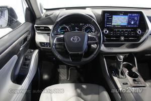 Pelēks Toyota Highlander 2021 Tallina, ar dzinēja tilpumu 2.50 L un nobraukumu 106 tūkst. km par 39990 €, foto 10 vietnē AUTOMOTO.COM.LV