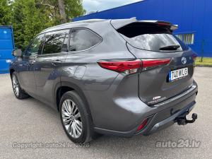 Pelēks Toyota Highlander 2021 Paide, ar dzinēja tilpumu 2.50 L un nobraukumu 233 tūkst. km par 28900 €, foto 5 vietnē AUTOMOTO.COM.LV