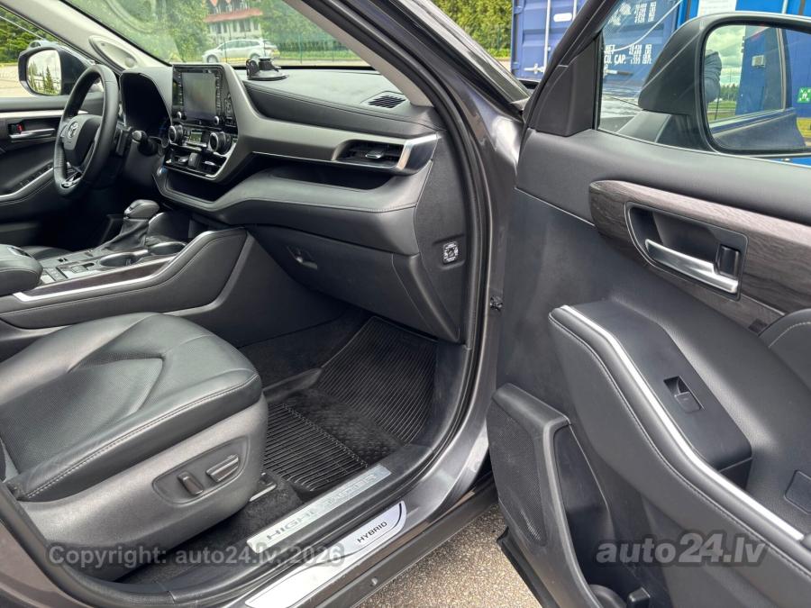 Pelēks Toyota Highlander 2021 Paide, ar dzinēja tilpumu 2.50 L un nobraukumu 233 tūkst. km par 28900 €, foto 10 vietnē AUTOMOTO.COM.LV