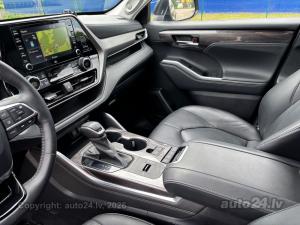 Pelēks Toyota Highlander 2021 Paide, ar dzinēja tilpumu 2.50 L un nobraukumu 233 tūkst. km par 28900 €, foto 13 vietnē AUTOMOTO.COM.LV