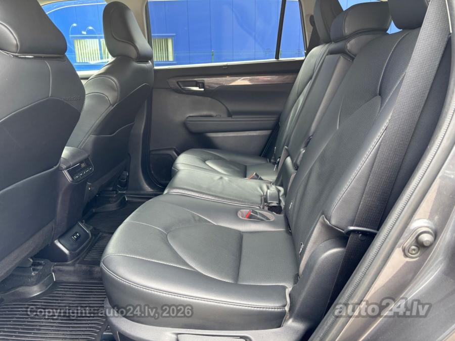 Pelēks Toyota Highlander 2021 Paide, ar dzinēja tilpumu 2.50 L un nobraukumu 233 tūkst. km par 28900 €, foto 15 vietnē AUTOMOTO.COM.LV