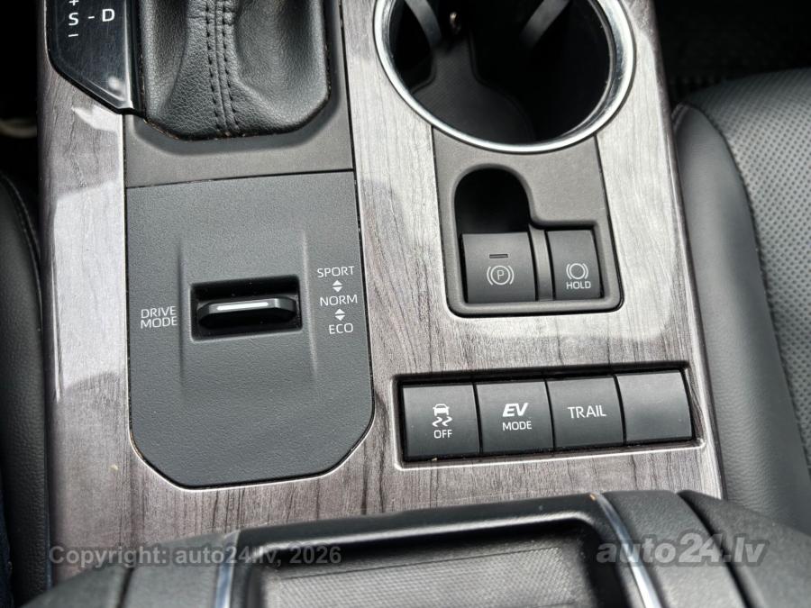 Pelēks Toyota Highlander 2021 Paide, ar dzinēja tilpumu 2.50 L un nobraukumu 233 tūkst. km par 28900 €, foto 19 vietnē AUTOMOTO.COM.LV