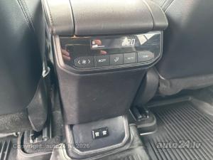 Pelēks Toyota Highlander 2021 Paide, ar dzinēja tilpumu 2.50 L un nobraukumu 233 tūkst. km par 28900 €, foto 22 vietnē AUTOMOTO.COM.LV