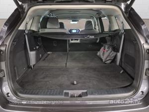 Grey Toyota Highlander 2021 in Tallinn, with an engine capacity of 2.50 L and mileage of 116 thousand km for 39990 €, photo 11 on AUTOMOTO.COM.LV