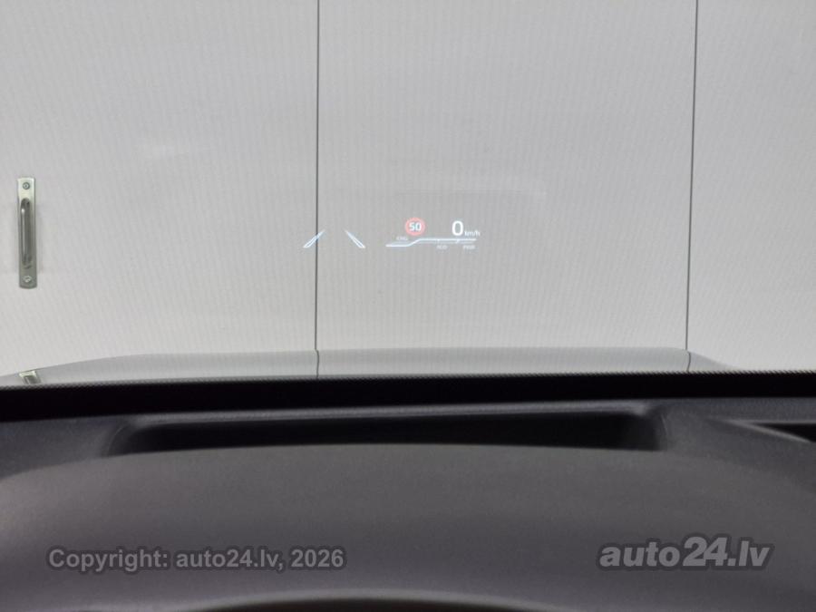 Grey Toyota Highlander 2021 in Tallinn, with an engine capacity of 2.50 L and mileage of 116 thousand km for 39990 €, photo 21 on AUTOMOTO.COM.LV