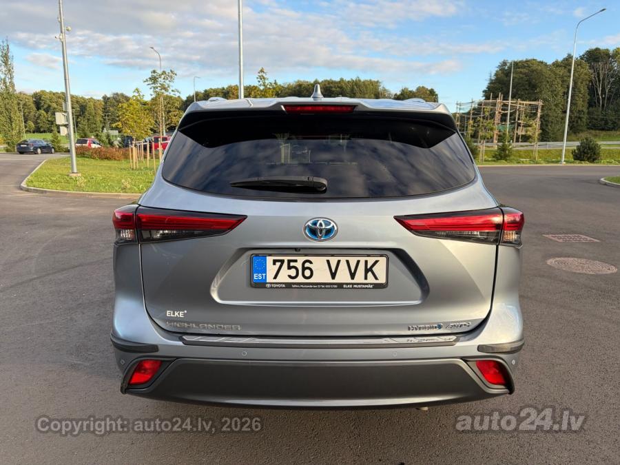 Pelēks Toyota Highlander 2021 Tallina, ar dzinēja tilpumu 2.50 L un nobraukumu 45 tūkst. km par 39990 €, foto 7 vietnē AUTOMOTO.COM.LV