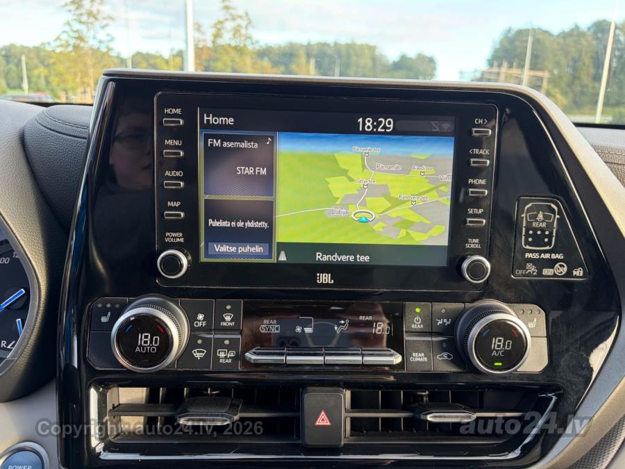 Pelēks Toyota Highlander 2021 Tallina, ar dzinēja tilpumu 2.50 L un nobraukumu 45 tūkst. km par 39990 €, foto 19 vietnē AUTOMOTO.COM.LV