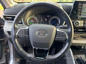 Pelēks Toyota Highlander 2021 Tallina, ar dzinēja tilpumu 2.50 L un nobraukumu 45 tūkst. km par 39990 €, foto 20 vietnē AUTOMOTO.COM.LV